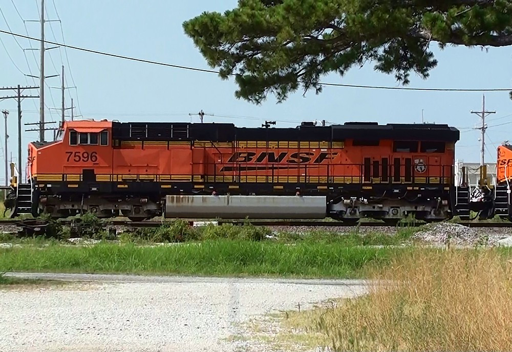 BNSF'7596